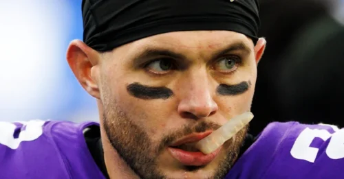 A devastating hit from Harrison Smith crushes the Vikings' hopes just ...
